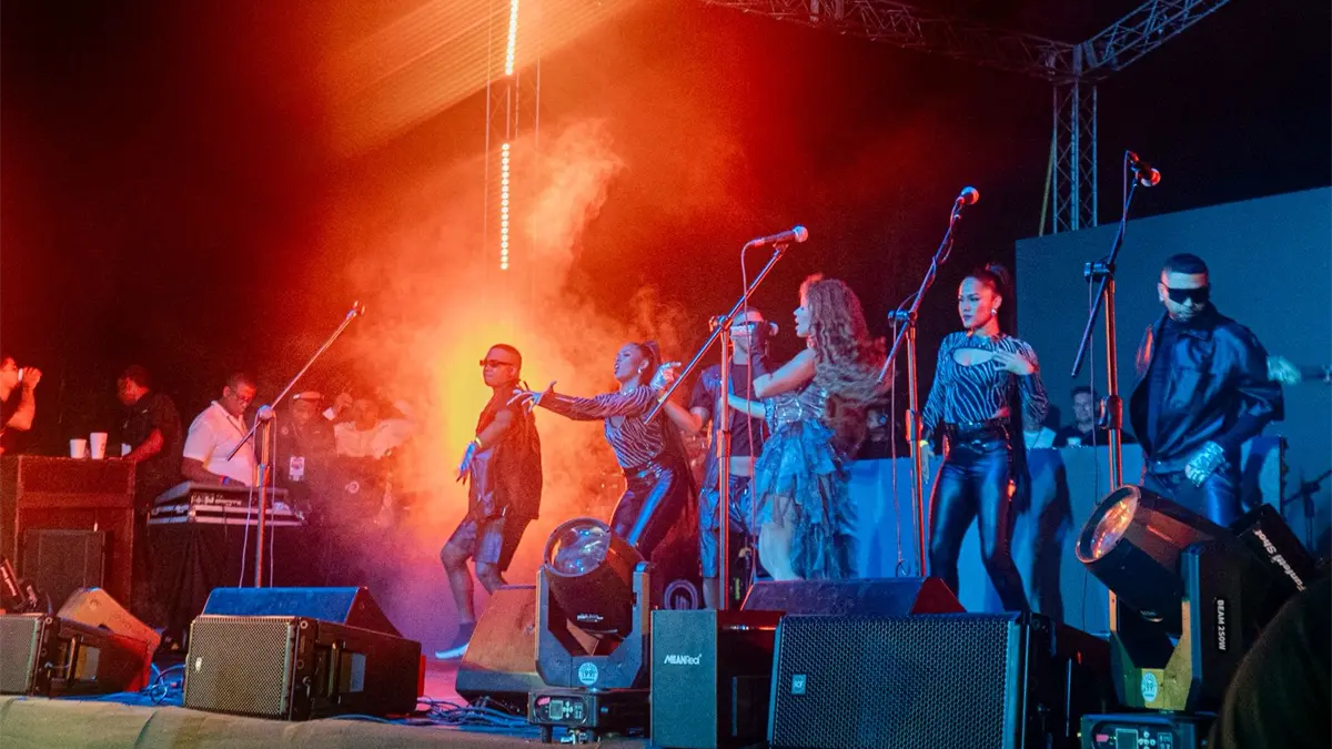 Erika Lane inaugura playa palmera fest 2025 en punta cana con éxito ...