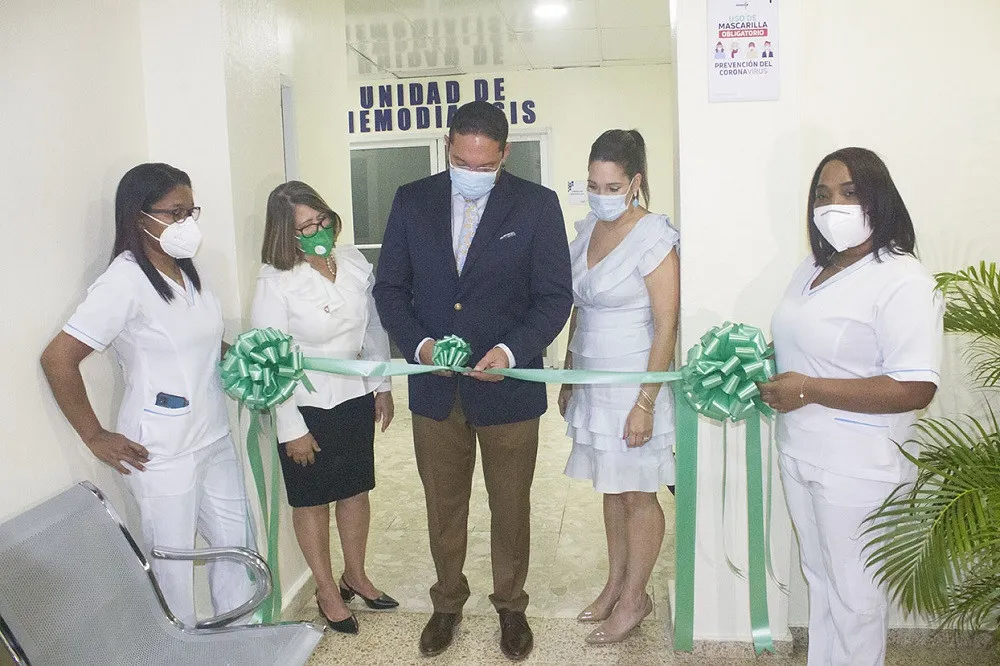 Centro Hospitalario UCE inaugura áreas de emergencia en SPM | Noticias SIN