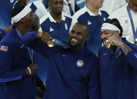 LeBron James:Un orgullo ganar otro oro olímpico, pero no me veo en Los ...