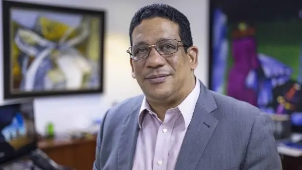 Carlos Pimentel ahora podrá licitar y fiscalizar sus propias licitaciones, advierte FP ...