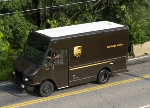 UPS despedirá a unos 20.000 empleados por la reducción en las entregas ...