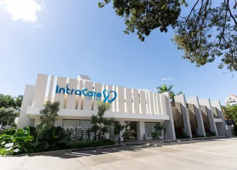 IntraCare Center obtiene la certificación ISO 9001:2015 y reafirma su ...